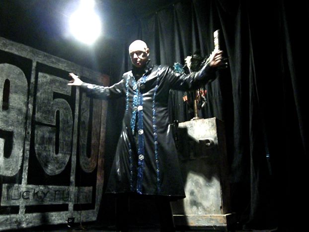 Master Ron Fitzgerald Gothic Illusionist | FitzgeraldsRealm.com